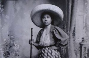 Adela Velarde: un homenaje a las mujeres valientes que hicieron ...